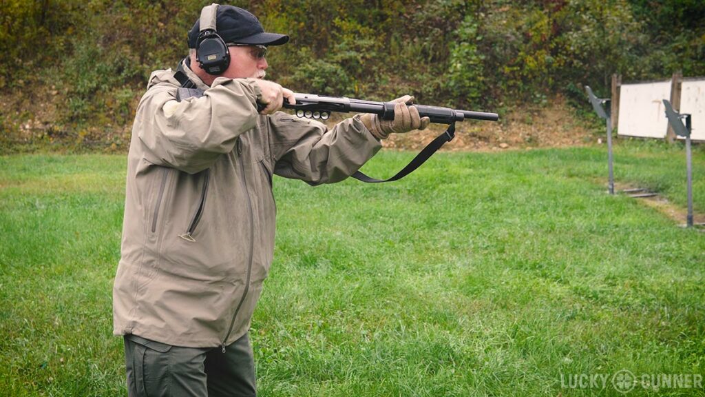 Close Quarters Shotgun Technique - Lucky Gunner Lounge